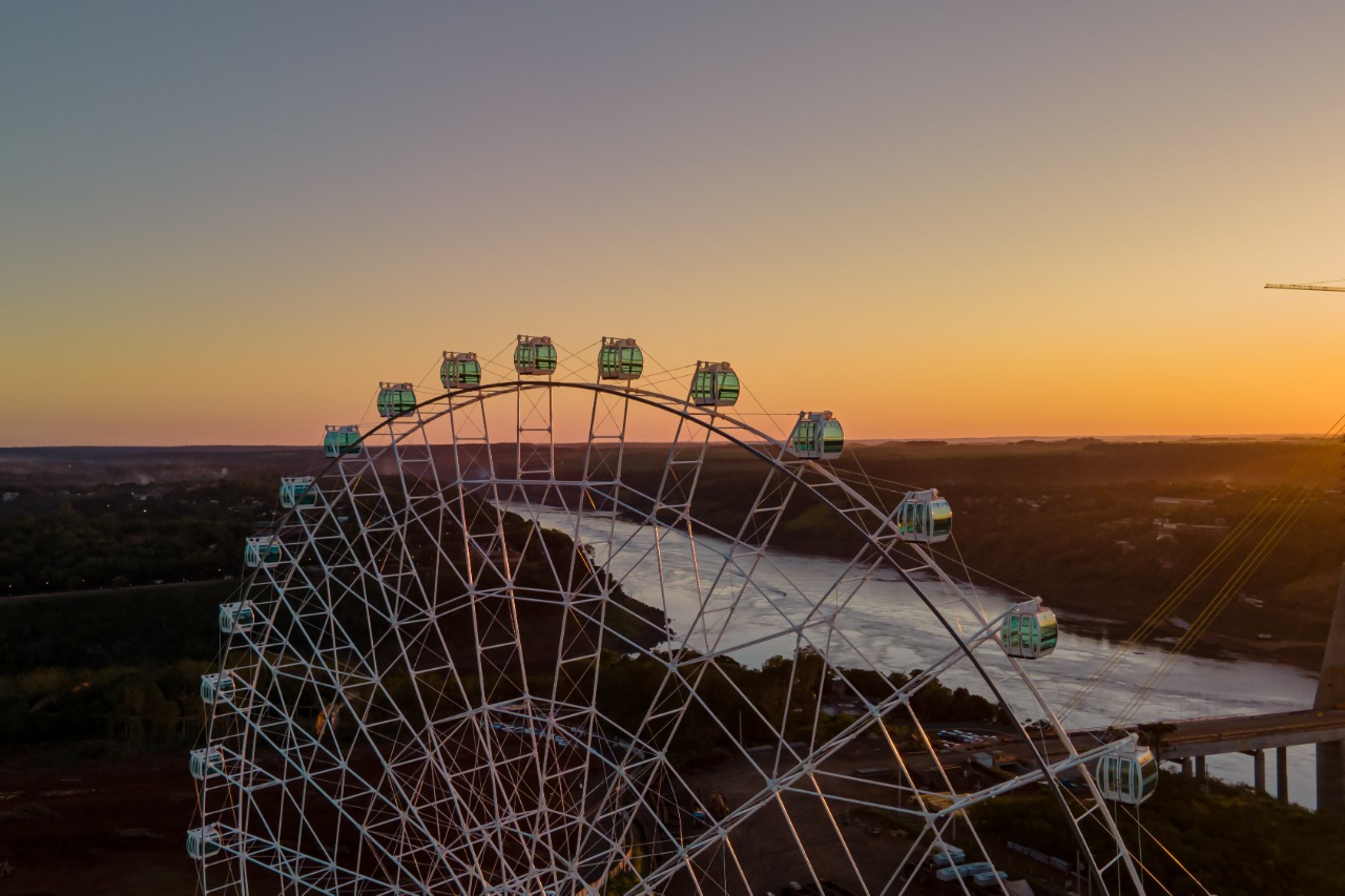 Roda Gigante - Yup Star - Secretaria Municipal de Turismo de Foz do ...